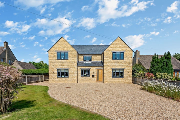 Spacious Family Friendly Home - Lulham - Cotswolds