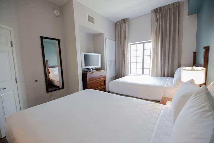 Look No Further! Free Breakfast, Pets Allowed! - Alpharetta, GA
