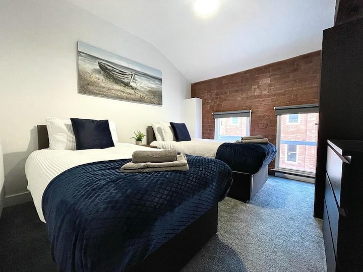Spacious 19th Century Flat - Hull