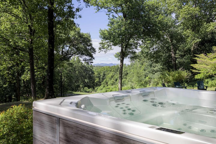 Private Estate W/epic Views + Hot Tub + Lake - Kingston, NY