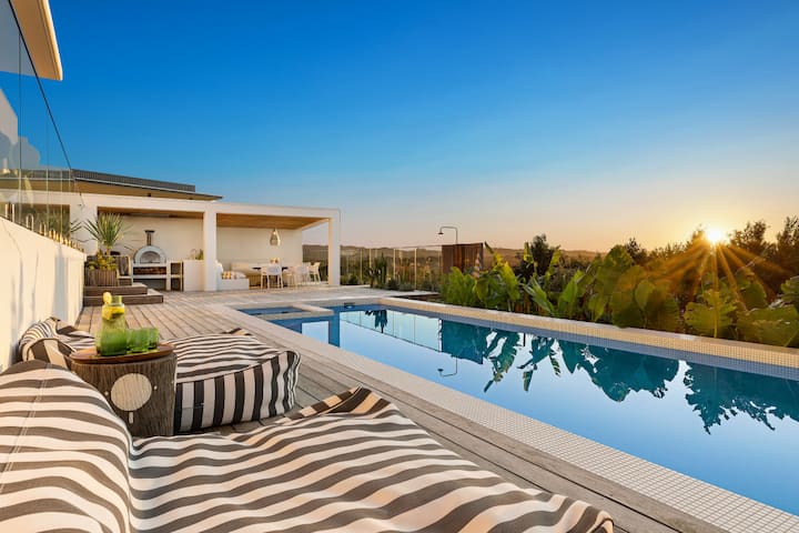 Sanctuary Spaces - Sundowner - Byron Bay