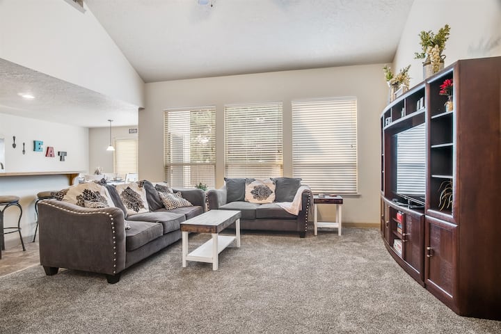 Ideal Location~cozy~1600sqft~pets Welcome~bbq - Boise, ID
