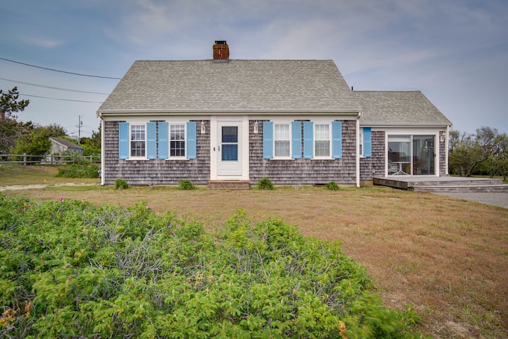 Chatham Getaway W/ Sunroom: Walk To Beach! - Chatham, MA