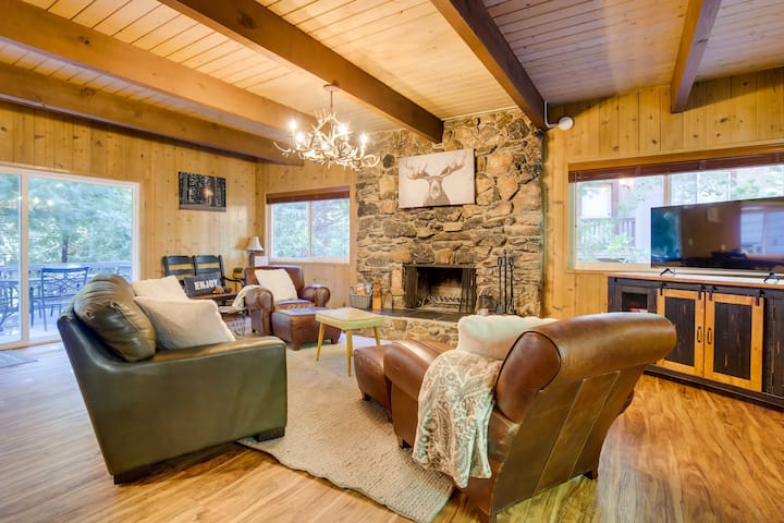 Steps To Lake Arrowhead: Cabin W/ Bbq! - Lake Arrowhead, CA