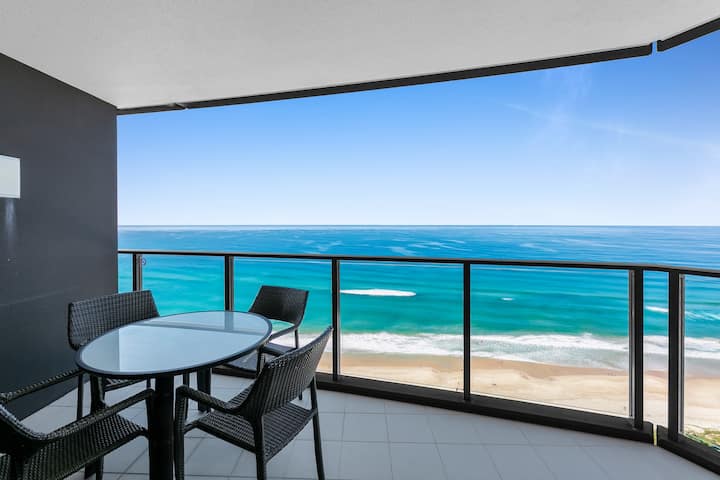 Wonderful 2-bed With Pool, Gym & Scenic Views - Gold Coast