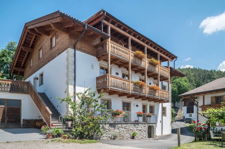 Montis Moarhof Natur Apartments - Kastelruth