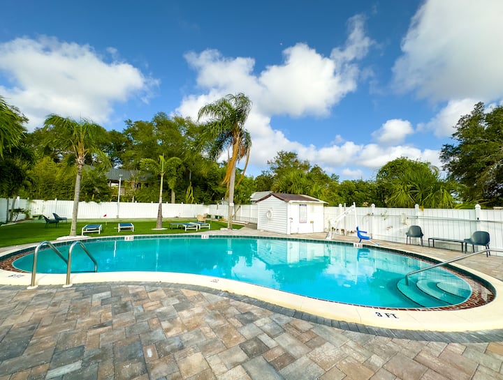 Affordable 3br Getaway|10 Min To Beach Pool|21 - Clearwater Beach, FL