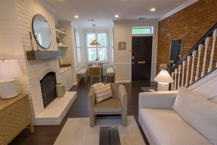 Cherry Blossom | Capitol Hill | Patio + Walkable - Washington, DC