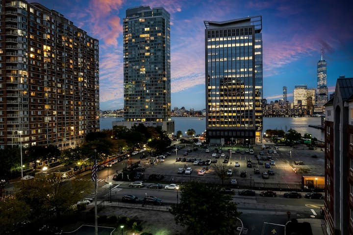 Relax In Style! 3 Units, Breathtaking Views - Brooklyn, NY