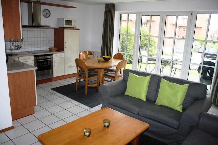 (Ost8) Ferienwohnung "Lörper 2" - Travemünde