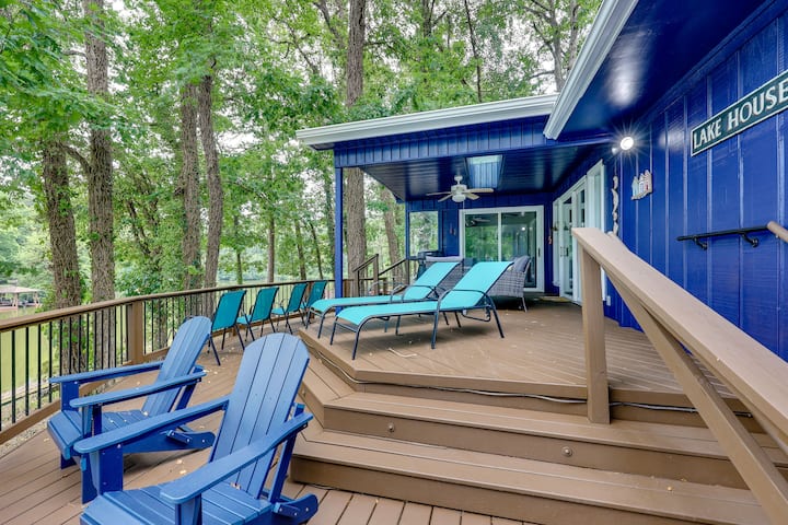 Lakefront Hot Springs Vacation Rental W/ Dock! - Hot Springs Village, AR