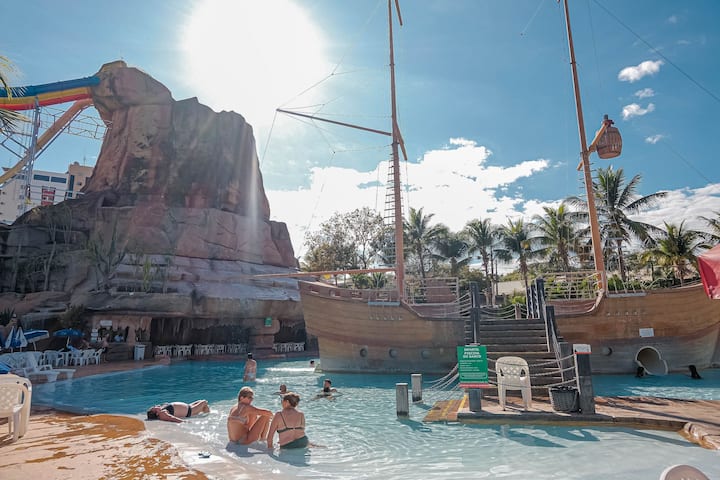 Spazzio Diroma Apto 120 /Acesso Acqua Park Splash - Caldas Novas