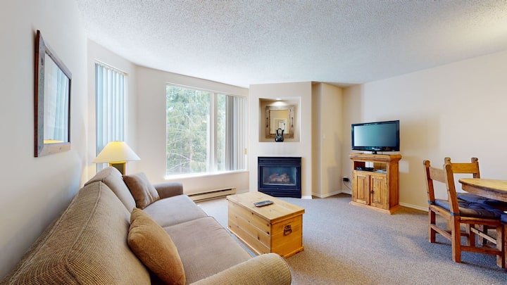 Marquise 405 1 Bed / 1 Bath , Pool, Ski In/ski Out - Whistler