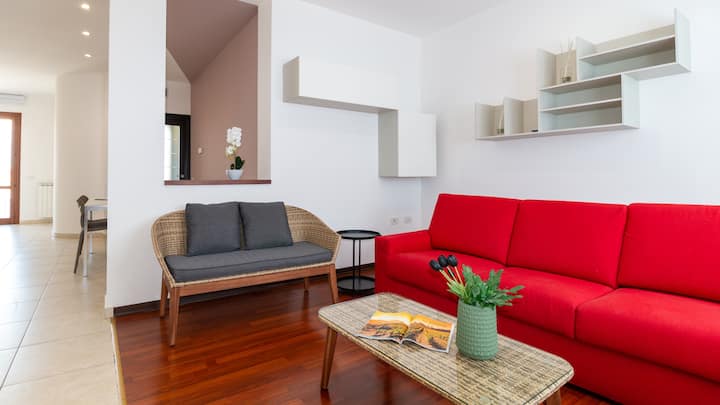 Xenia Boutique Tirso 1-central Apartment - Solanas