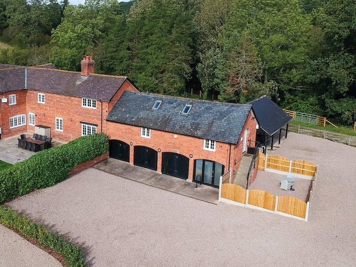 The Annexe - Marrington Escapes - National Trust - Powis Castle and Garden