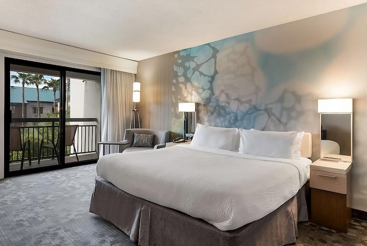 Prime Downtown Hotel! Pet-friendly, Outdoor Pool! - Tempe, AZ