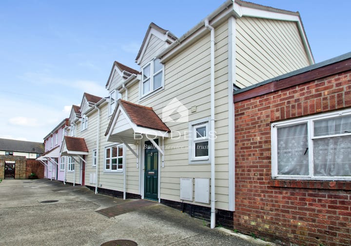 3 Ratcliff Mews - Frinton-on-Sea