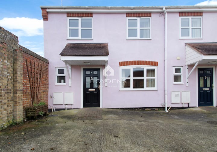 6 Ratcliff Mews - Frinton-on-Sea