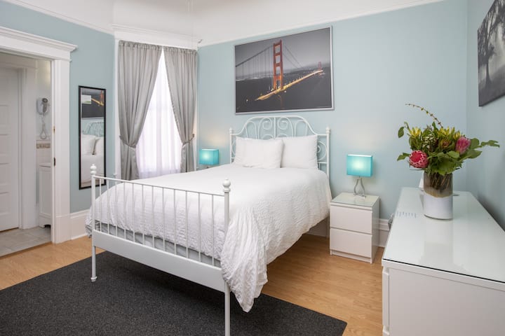 Residential Double Room With Shared Bath & Kitchen - San Francisco, CA