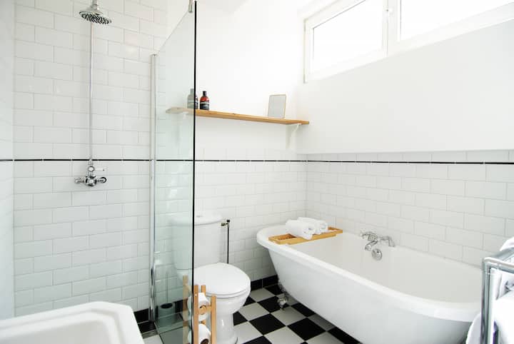 Free Parking, Quiet Location, Luxury Ensuite Room - Amsterdam