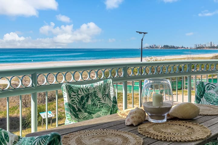 Golden Sea 10 - Absolute Beachfront Bilinga - Tweed Heads