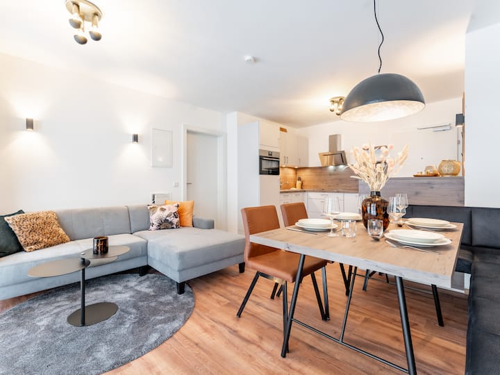 Bel Appartement En Centre Ville Avec Jardin - Kaprun