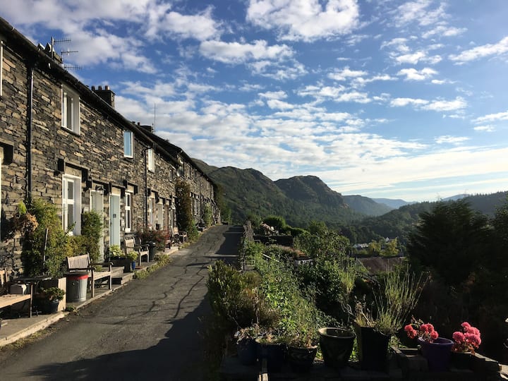Bramble Cottage, Coniston - With Lake Views - Coniston