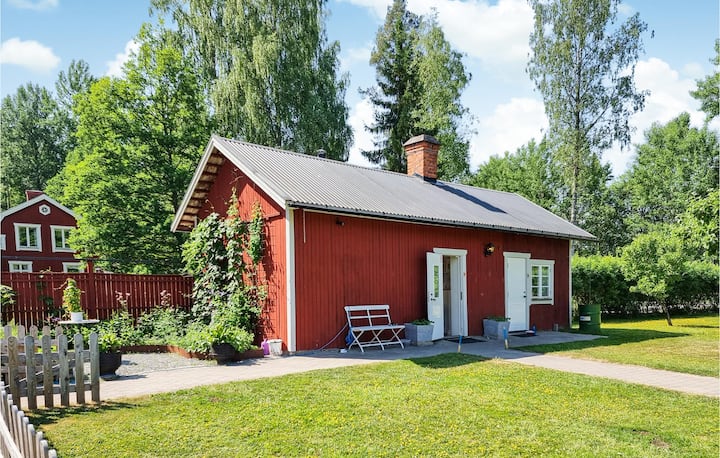 2 Bedroom Cozy Apartment In Järle - Nora