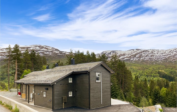 Amazing Home In Nordfjordeid With Wifi - Nordfjordeid
