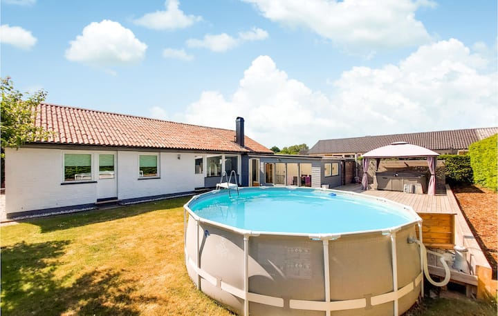Nice Home In Helsingborg - Helsingborg