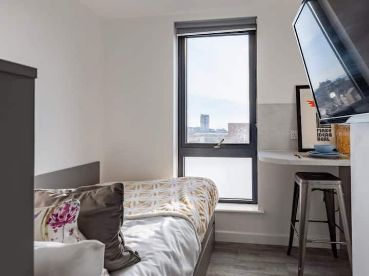 Student Only Private Studio In Swansea Centre - Swansea, UK