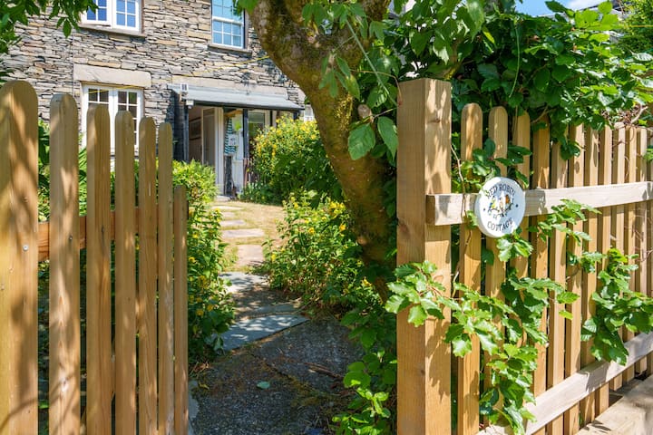 Red Robin Cottage - With A Garden & Parking - Grasmere