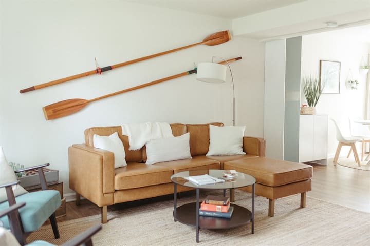Beautiful & Bright Townhome - Polaris