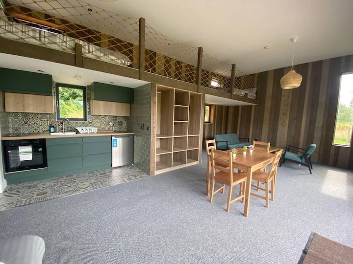 Cosy Cabin Getaway Sleeps 12 - Ashbourne - Ashbourne