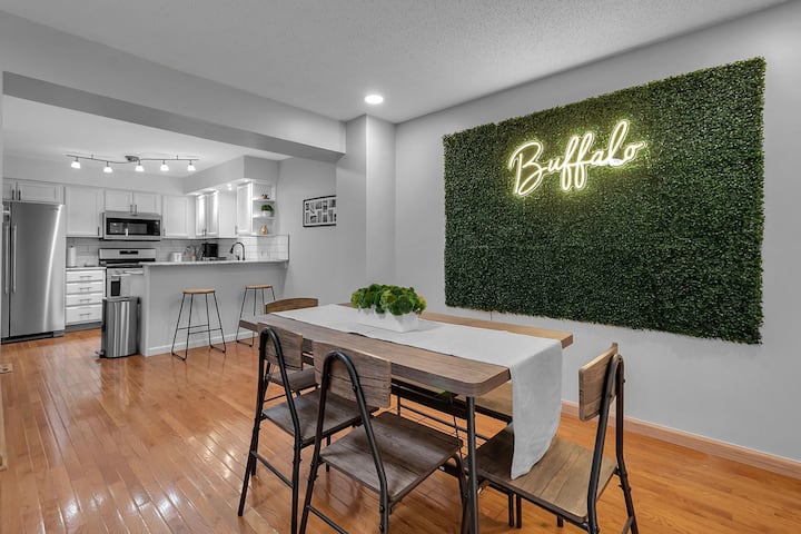Modern Trendy Downtown - KeyBank Center