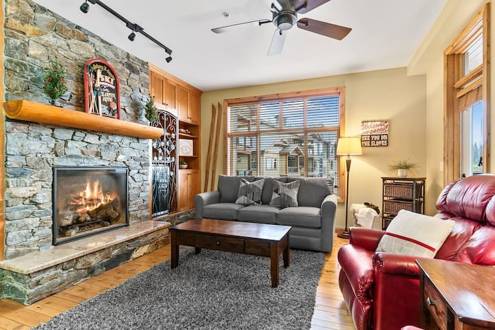 Ski Ya Later! | Private Hot Tub & Ski In/ski Out - Big White Ski Resort, BC