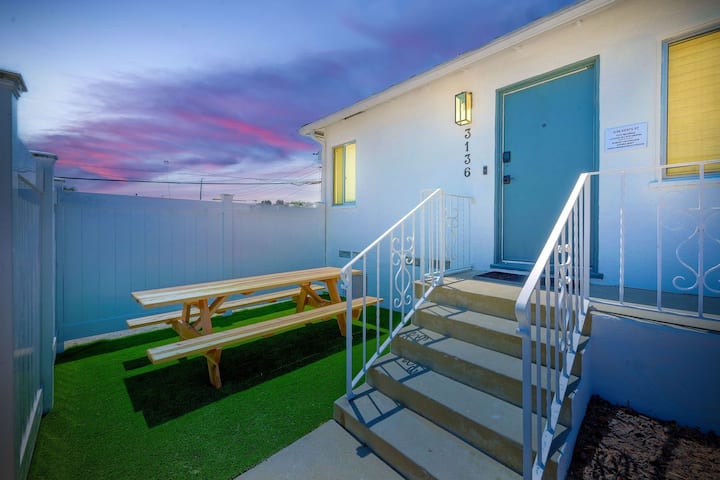 Point Loma Beachy Cottage - San Diego, CA