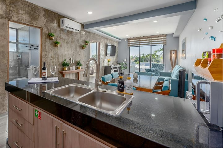 Luxe Modern~5* Area~near Beach~pool~bbq~king Bed - Mazatlan