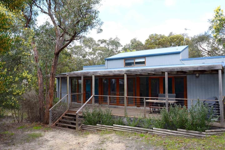 Three Bedroom Bushland House - Anglesea