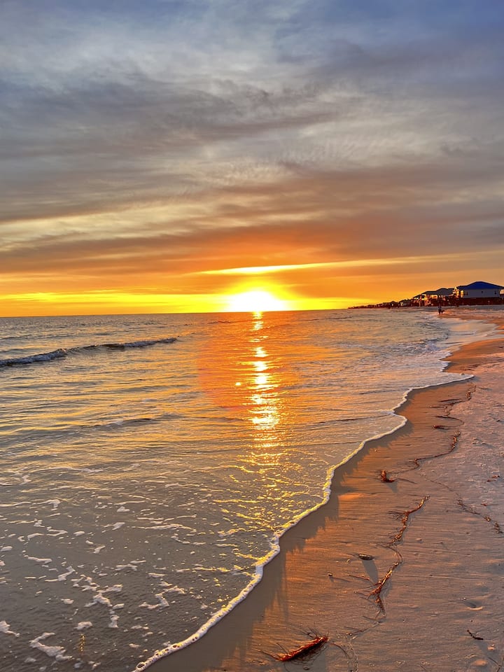 Updated Beachfront Condo~turtles Nest, East - Dauphin Island, AL