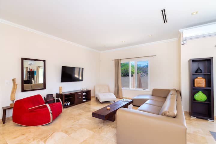 Stunning 4br Pool Villa W Patio Near Palm Beach - Aruba