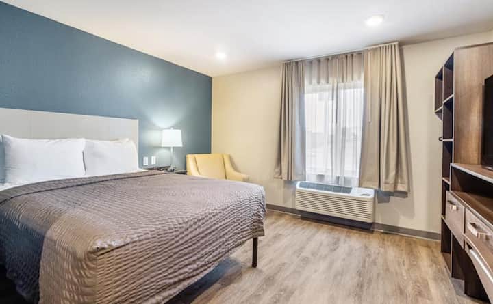 California Dreamin! Kitchen, Pets Allowed! - Long Beach, CA