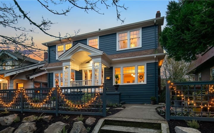 Uw Charming Blue Home |Ws 97| 4 Ac |Children Hops. - Seattle, WA