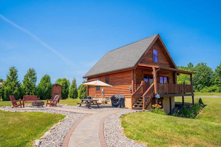 Cabin Otisco • Lake Views, Fire Pit & Pool Table - Finger Lakes, NY