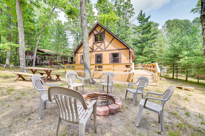 Family Roscommon Home - 3 Mi To Higgins Lake - Higgins Lake, MI