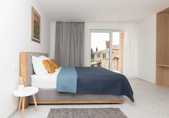 Two Bedroom Apartment With Terrace Rose Garden - Portorose