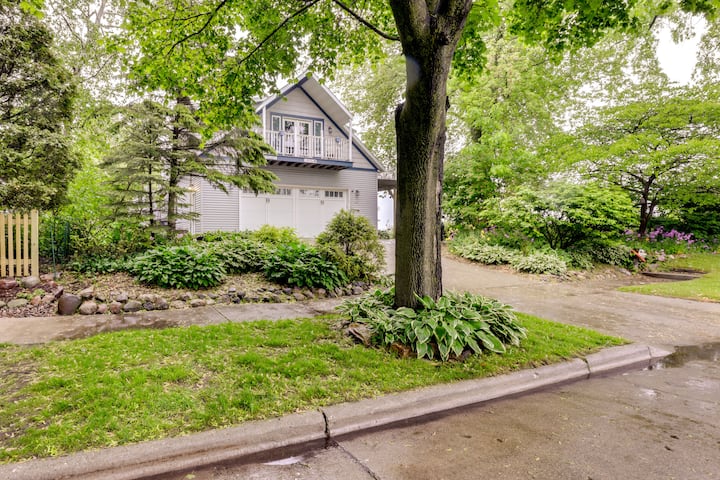 Sheboygan Getaway W/ Deck + On-site Lake Access! - Sheboygan, WI