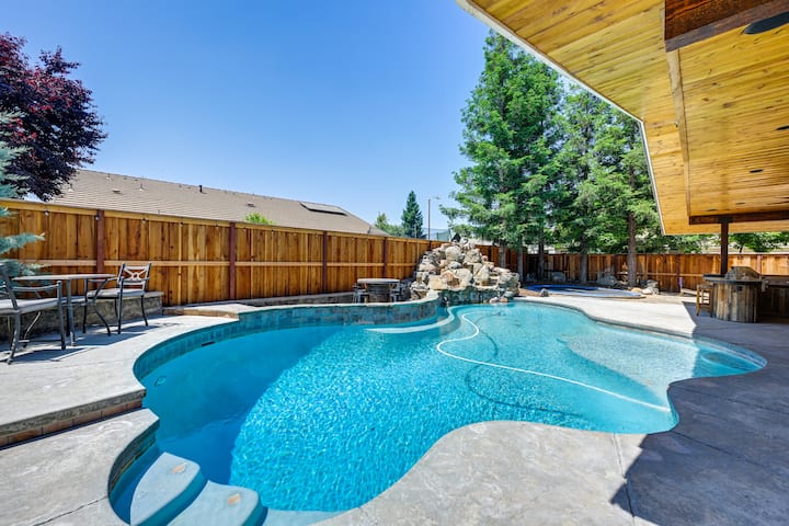 California Vacation Rental W/ Private Pool & Patio - Tulare, CA