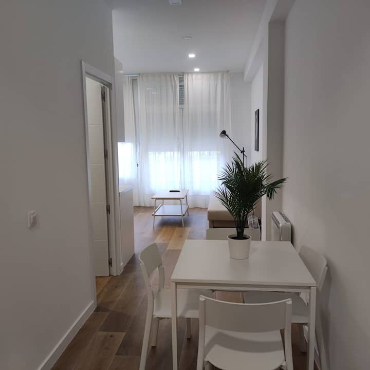Garcia Noblejas 1 Apartments - Adolfo Suárez Madrid–Barajas Airport (MAD)