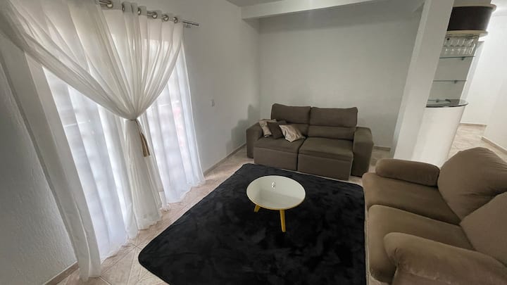 Amplo Apartamento C/ 4 Quartos, Churrasqueira E áR - Foz do Iguaçu